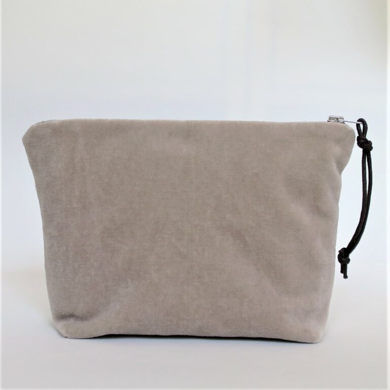 Modern Pouch #5 - L O R K by ID